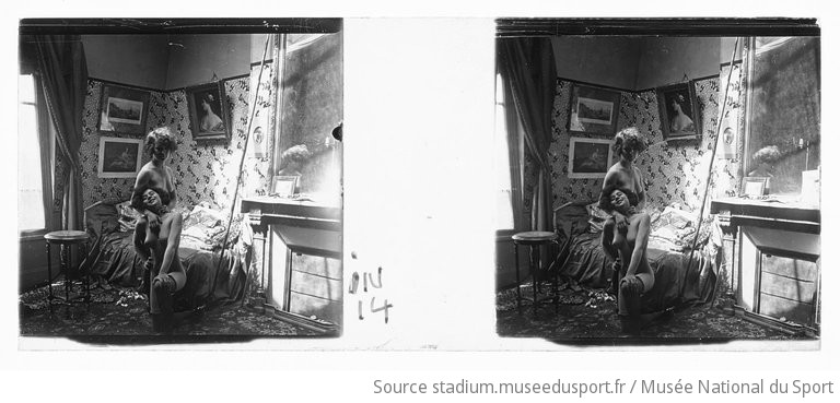 [Nus féminins / Desbonnet, Edmond] | Stadium